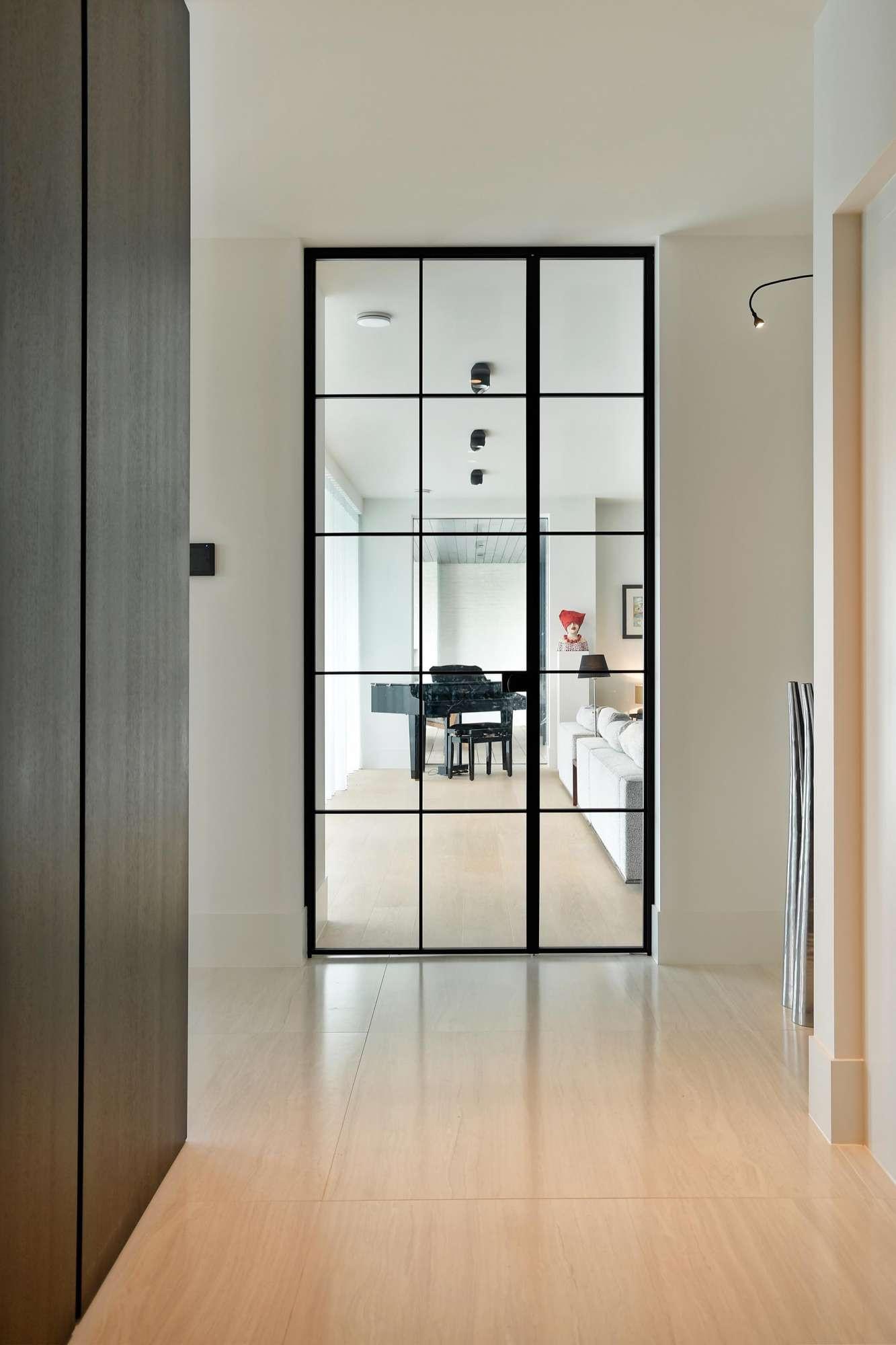 Dubbele deuren sluiten ruimtes af maar zorgen open voor een grote doorgang