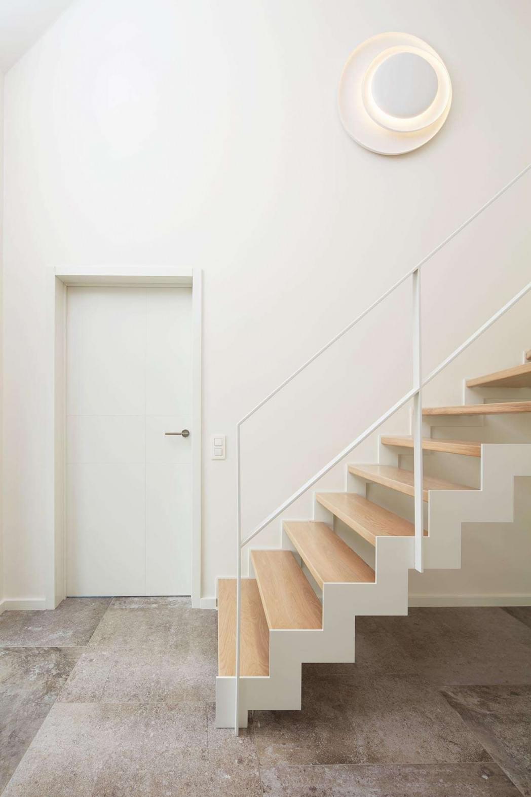 Moderne trappen en klassieke trappen voor elk interieur