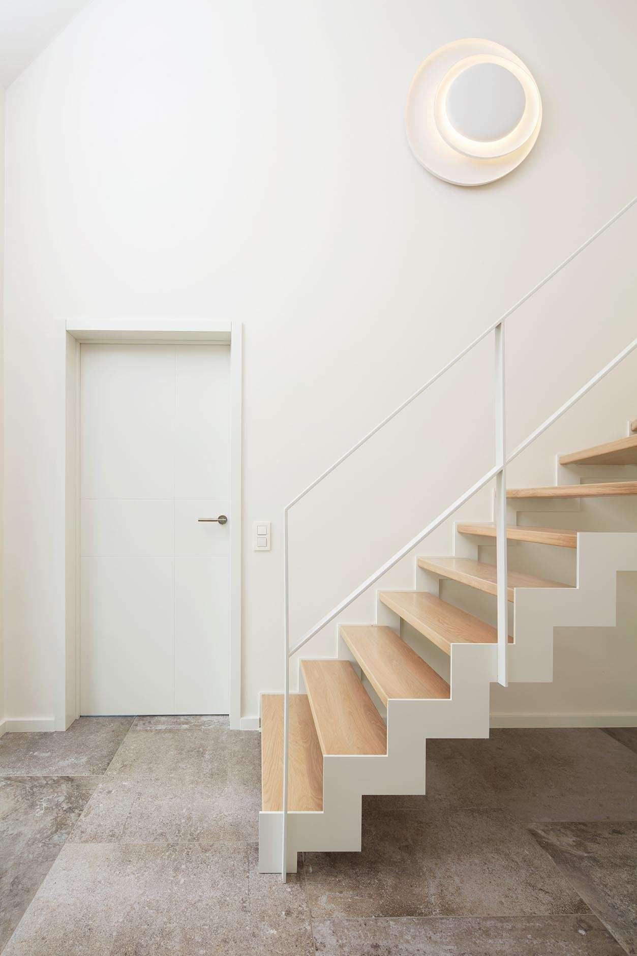 Moderne trappen en klassieke trappen voor elk interieur