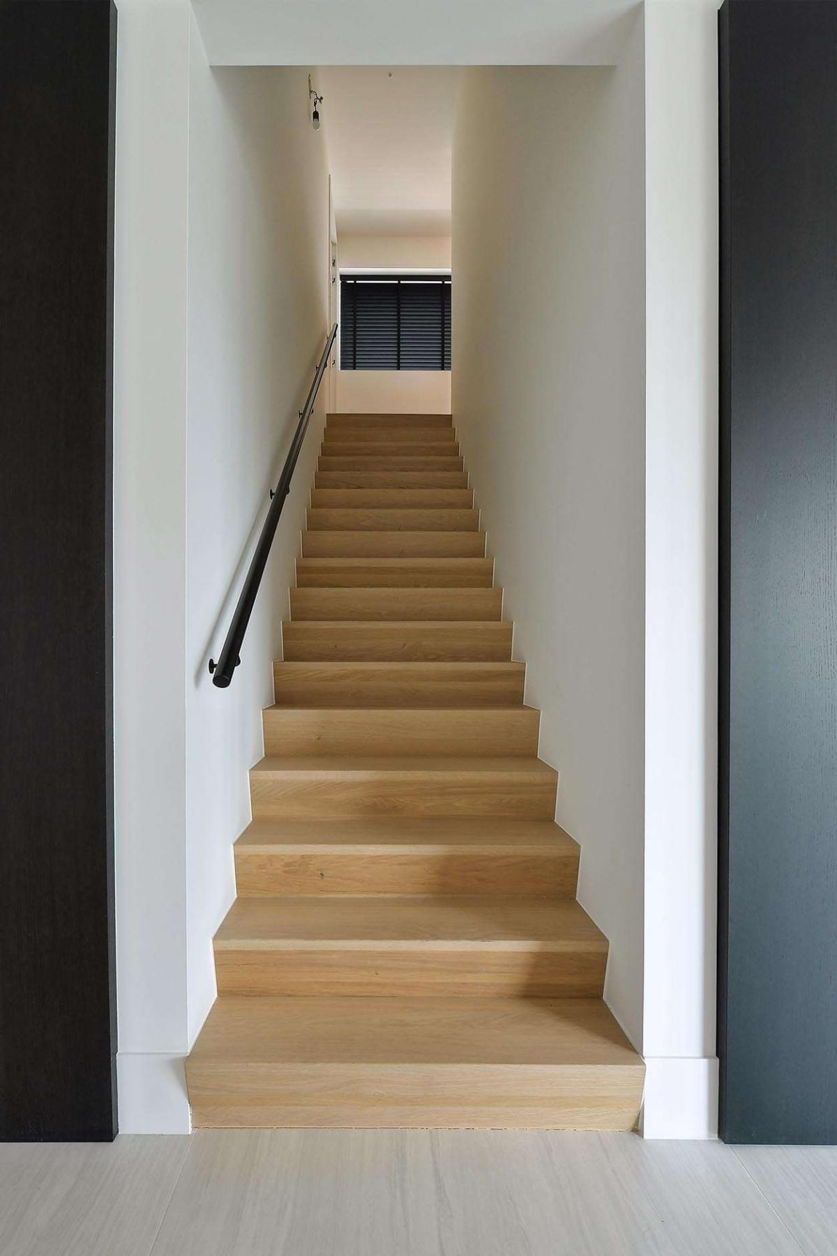 Moderne trappen en klassieke trappen voor elk interieur